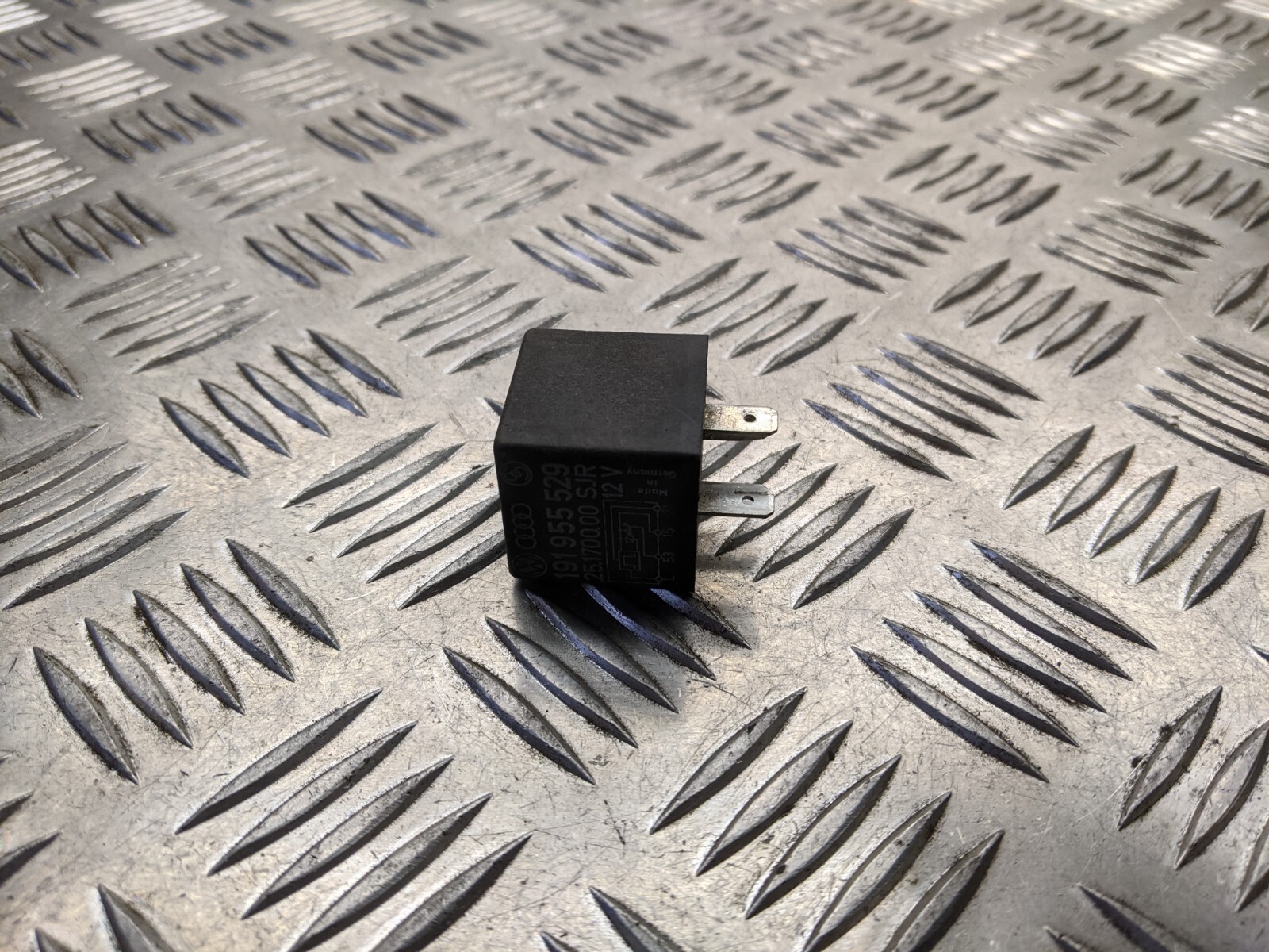 B484 Volkswagen Relay Control Unit 191955529 | eBay