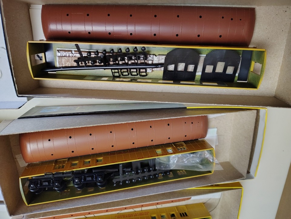 HO scale Lot of 4 Roundhouse Union Pacific Harriman Passenger Cars RPO ...