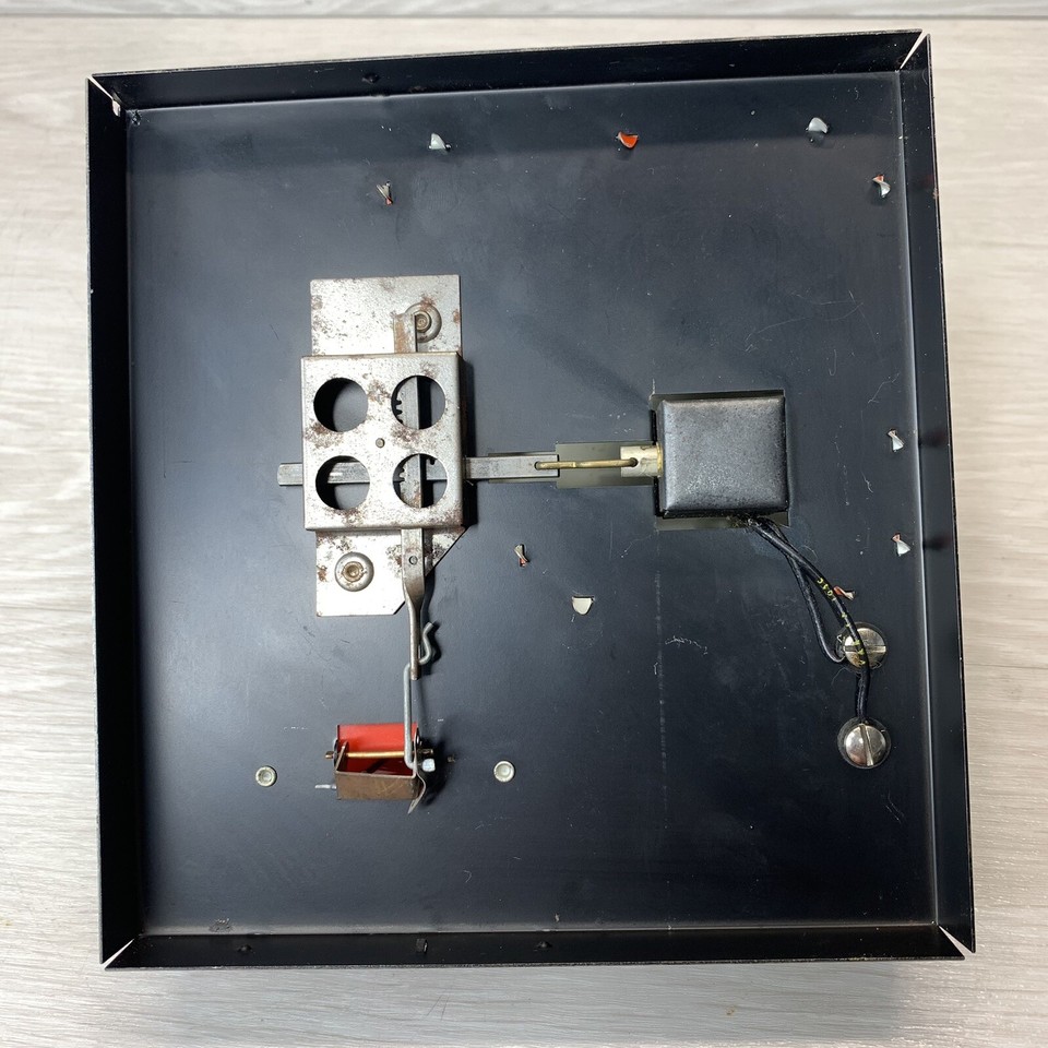 Vintage Marx Railroad Crossing Tin Building & Gate Watchman | eBay