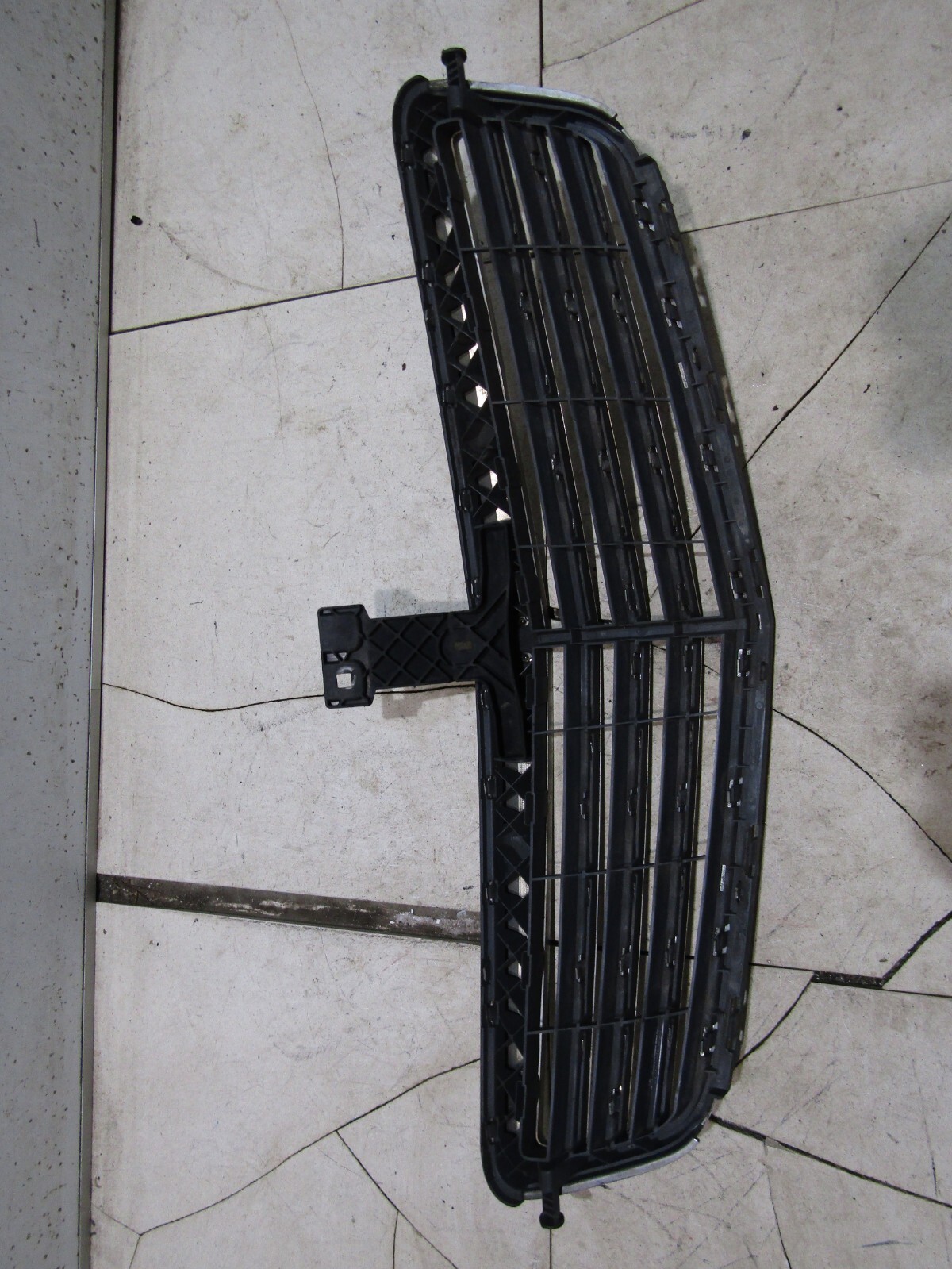 Genuine MERCEDES C Class W204 Front Bonnet Grill A2048801283 for sale ...