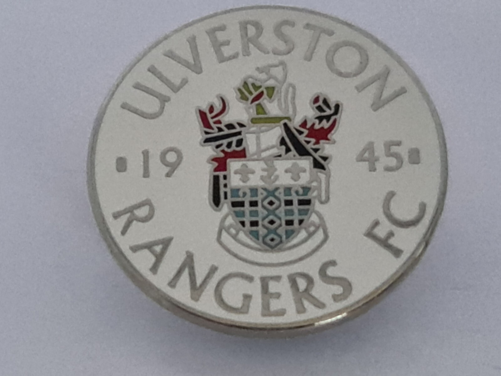 ULVERSTON RANGERS FOOTBALL CLUB - PIN BADGE terry's badges Cumbria ...