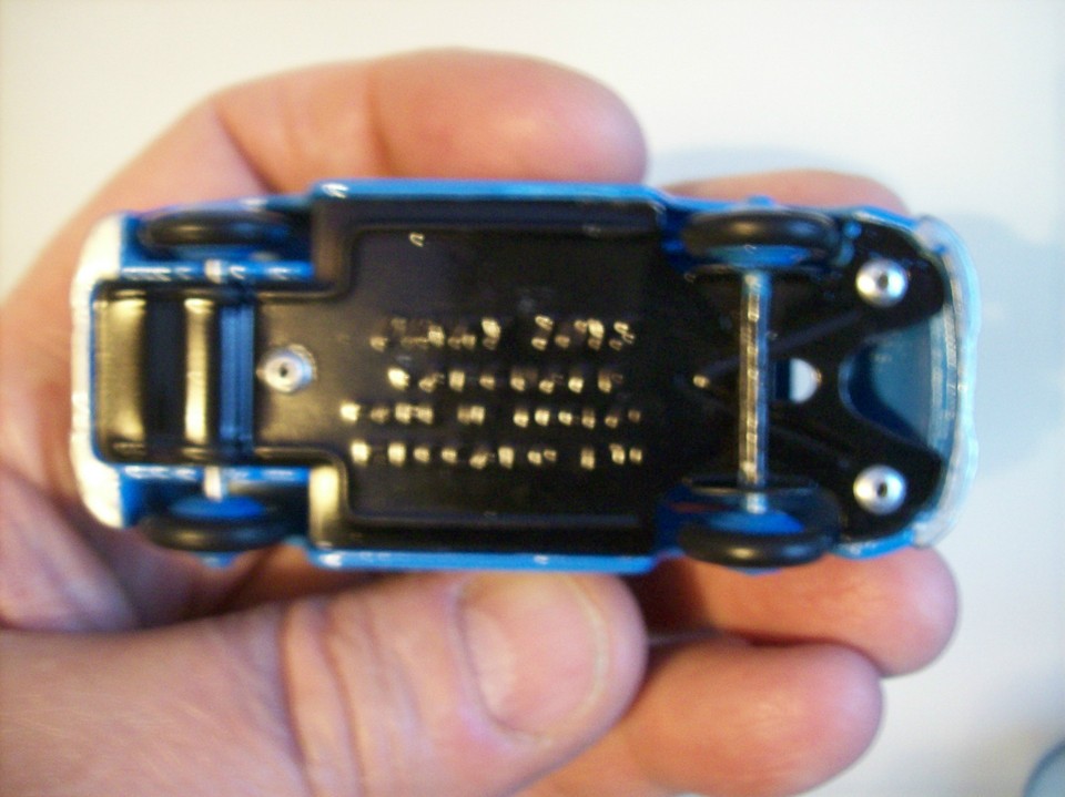 100 DIECAST CAR BASEPLATE REPLACEMENT RIVETS ( CORGI & DINKY ) ( B ...