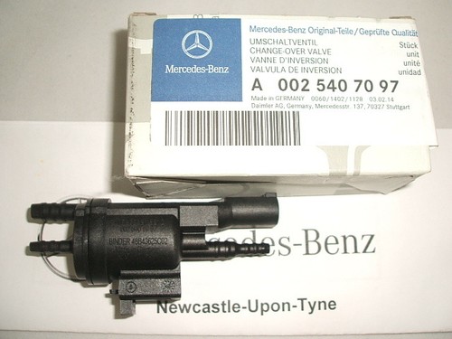NEW Genuine Mercedes-Benz Electric Air Pump Change-Over Valve ...