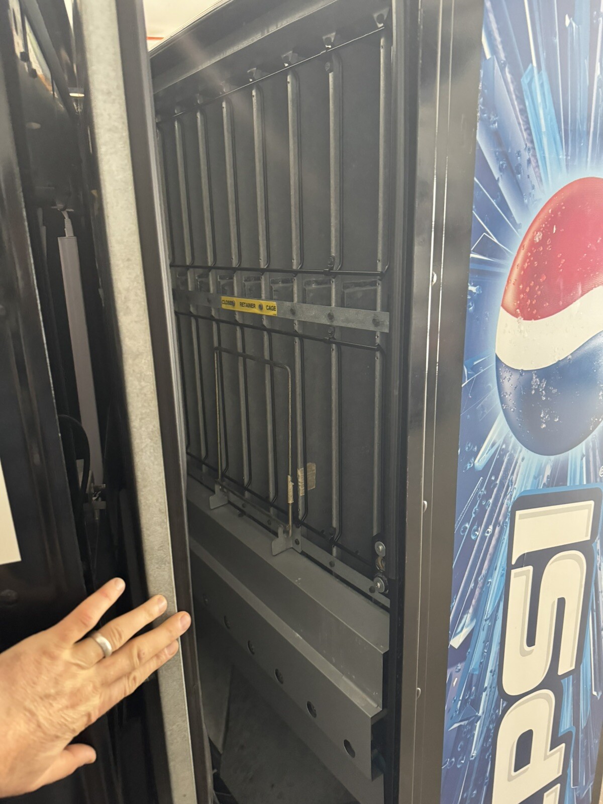 FULLY WORKING Vendo 480 Pepsi Multi Price Soda Vending Machine MDB $5 ...