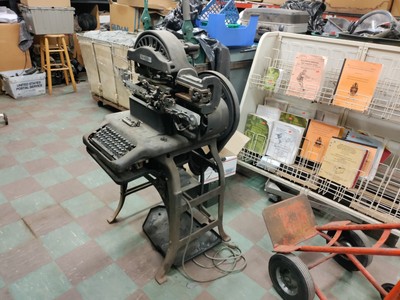 Stamping & Embossing - Dog Tag Machine