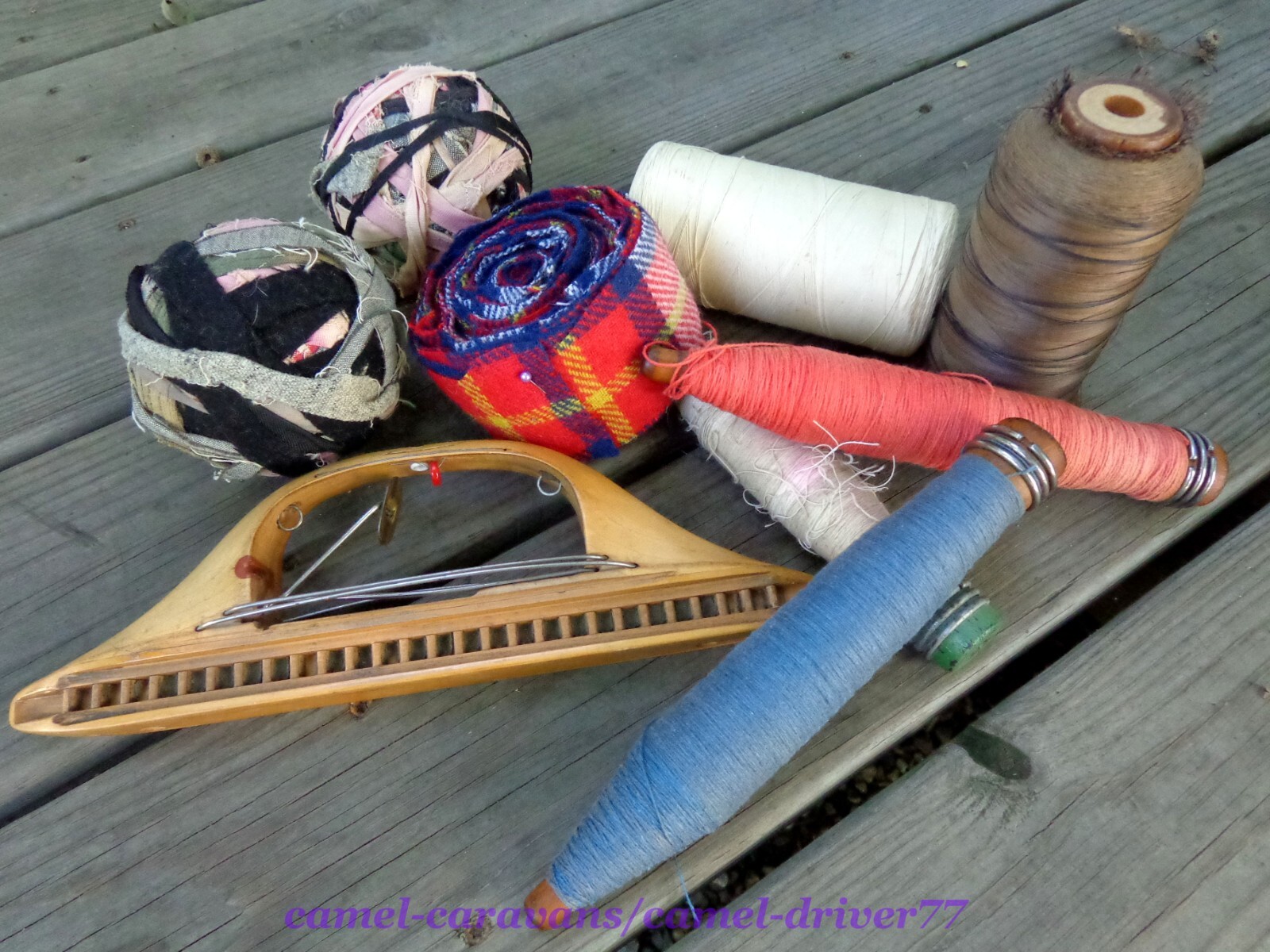 Lot of 9 VINTAGE Wooden SHUTTLE Bobbin TEXTILE Wool Fabric THREAD Spool ...