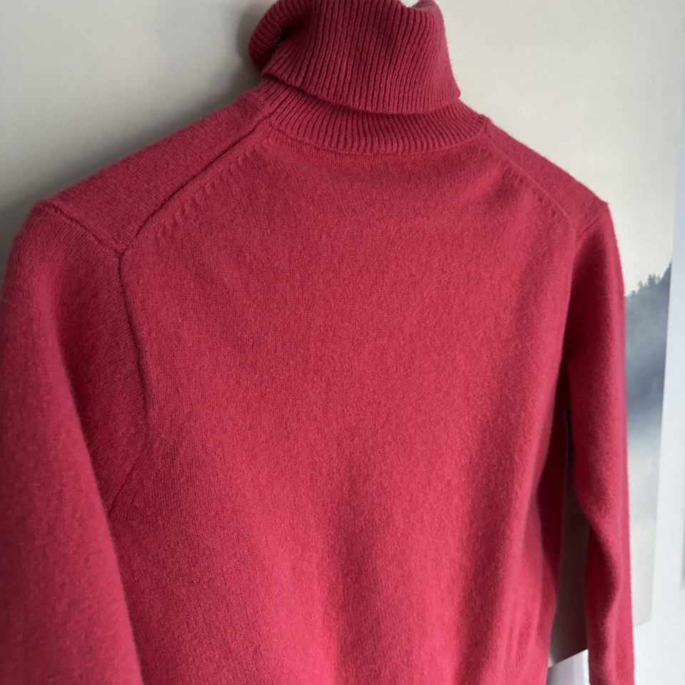 Uniqlo Women’s 100% merino Wool Roll Turtle Neck Jumper / pink fuchsia ...