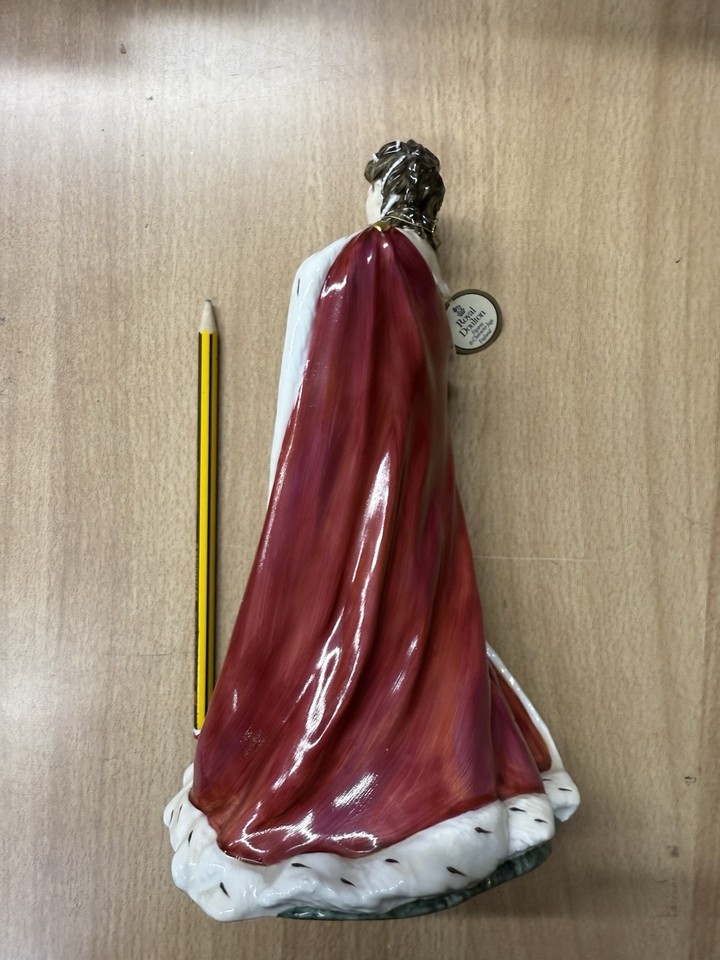 Royal Doulton Queens of the Realm – Queen Anne (HN 3141) Figurine | eBay UK