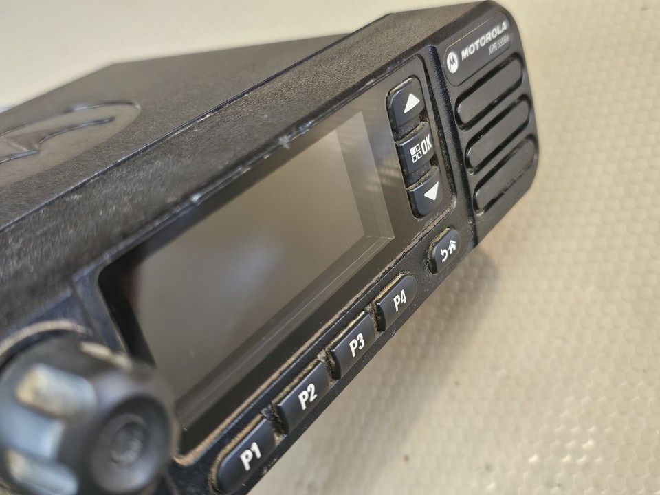 Motorola XPR5550e UHF Two Way Radio AAM28TRN9WA1AN *UNTESTED!* | eBay