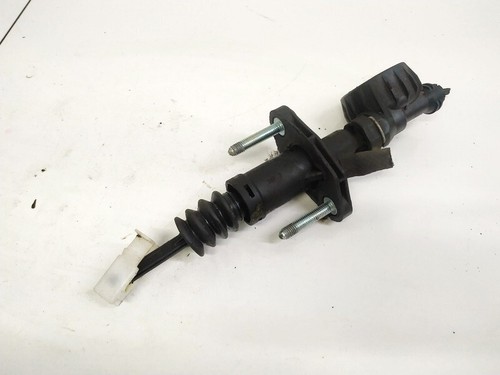 FM277001 Y22DTR Master clutch cylinder for Opel Signum 2004 FR1525833 ...