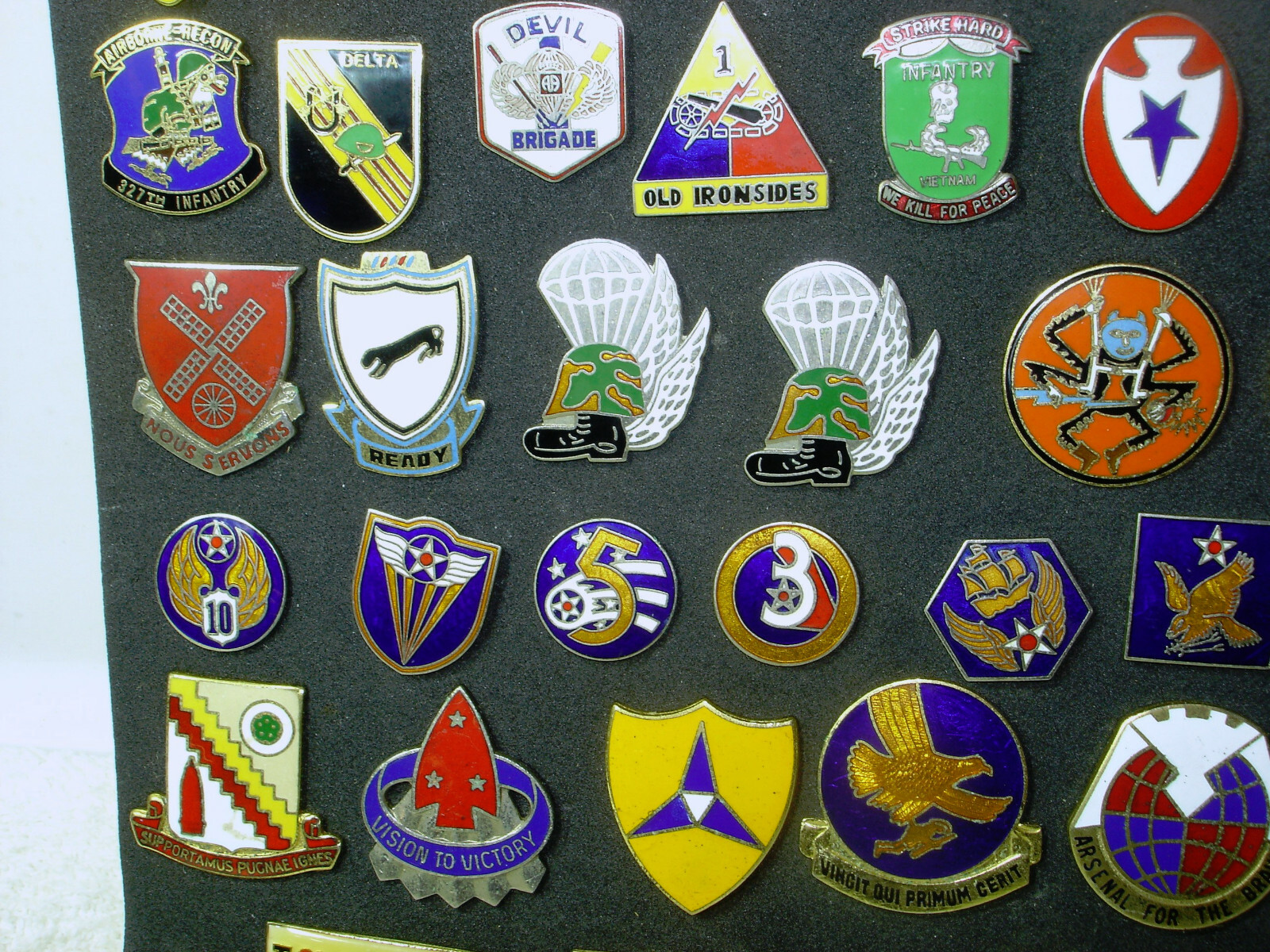 VINTAGE ORIGINAL LARGE LOT OF 47 US MILITARY PINS / EXCELLENT | eBay