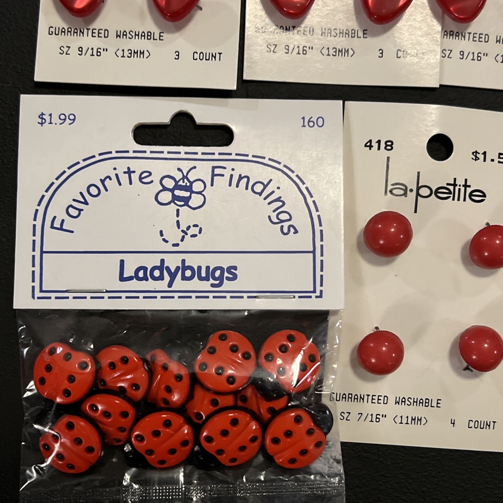 Lot Of Buttons Ladybugs, Hearts, Red Balls #160 Favorite Findings + la ...