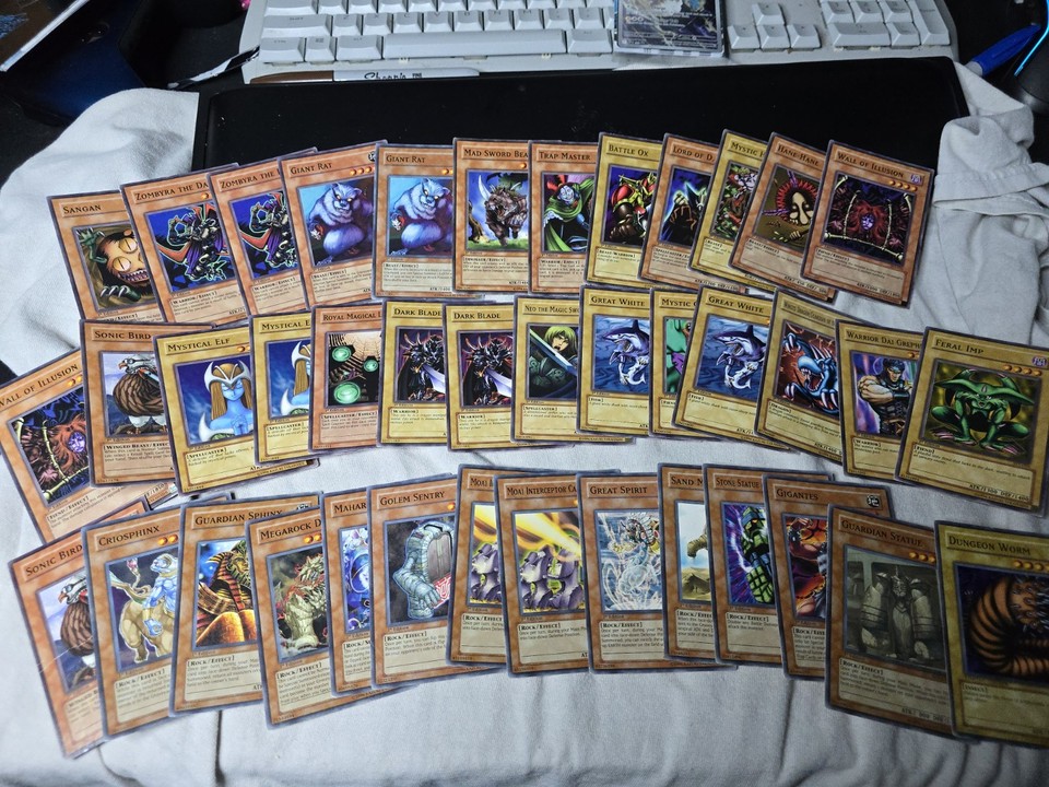 Yu-Gi-Oh! - Lot of 750+ Vintage & Mid Era Cards - LOB PSY MRL MRD LON ...