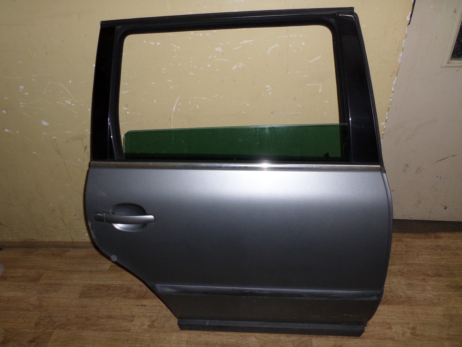 VW Passat 3B 3BG hintere rechte Tür hr Seitentür LD7W urban grey ...