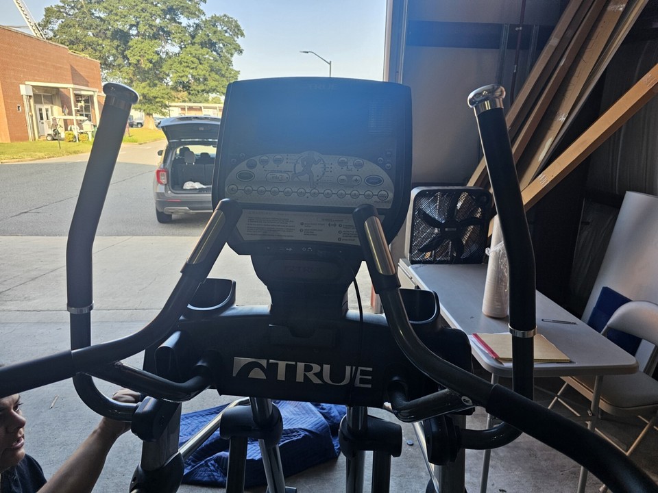 True Fitness Elliptical CS800, Local Pick Up Only! | eBay