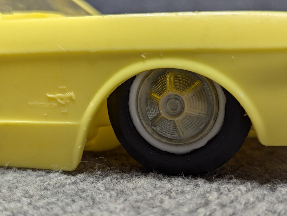 Vintage 1964 Yellow Ford Mustang Hardtop Model Promo Car 1:25 Scale | eBay