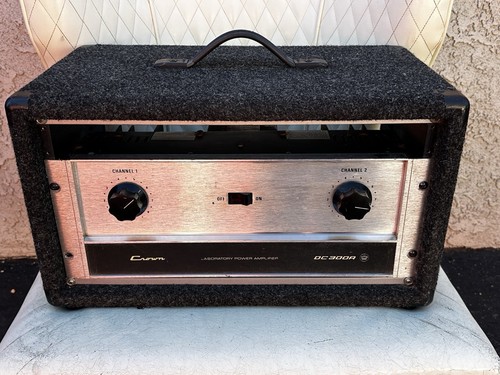 CROWN DC300A STEREO POWER AMPLIFIER + ORIGINAL TRAVEL RACK /TESTED ...