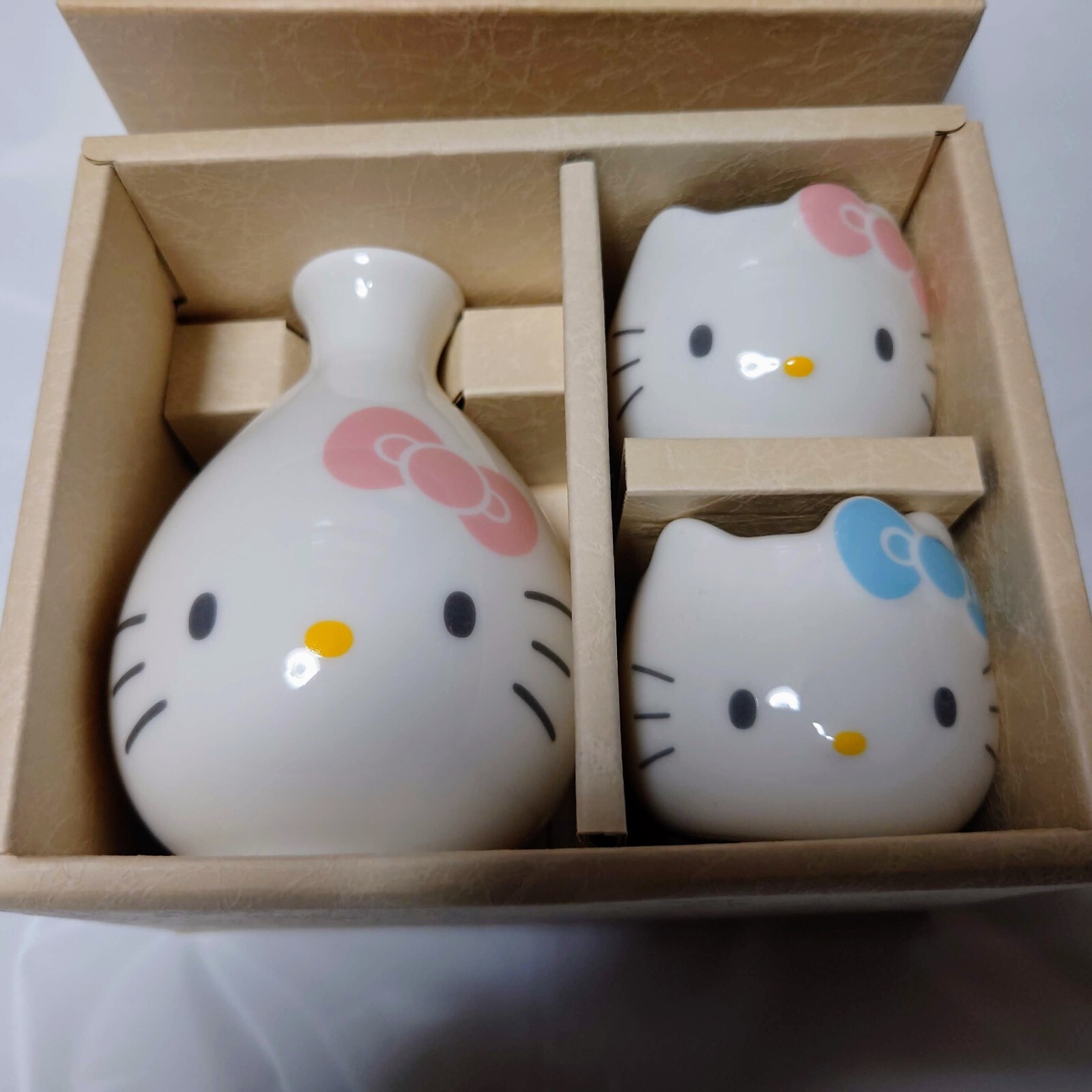 SANRIO Hello Kitty Tokkuri Choko set Face type sake bottle cup | eBay