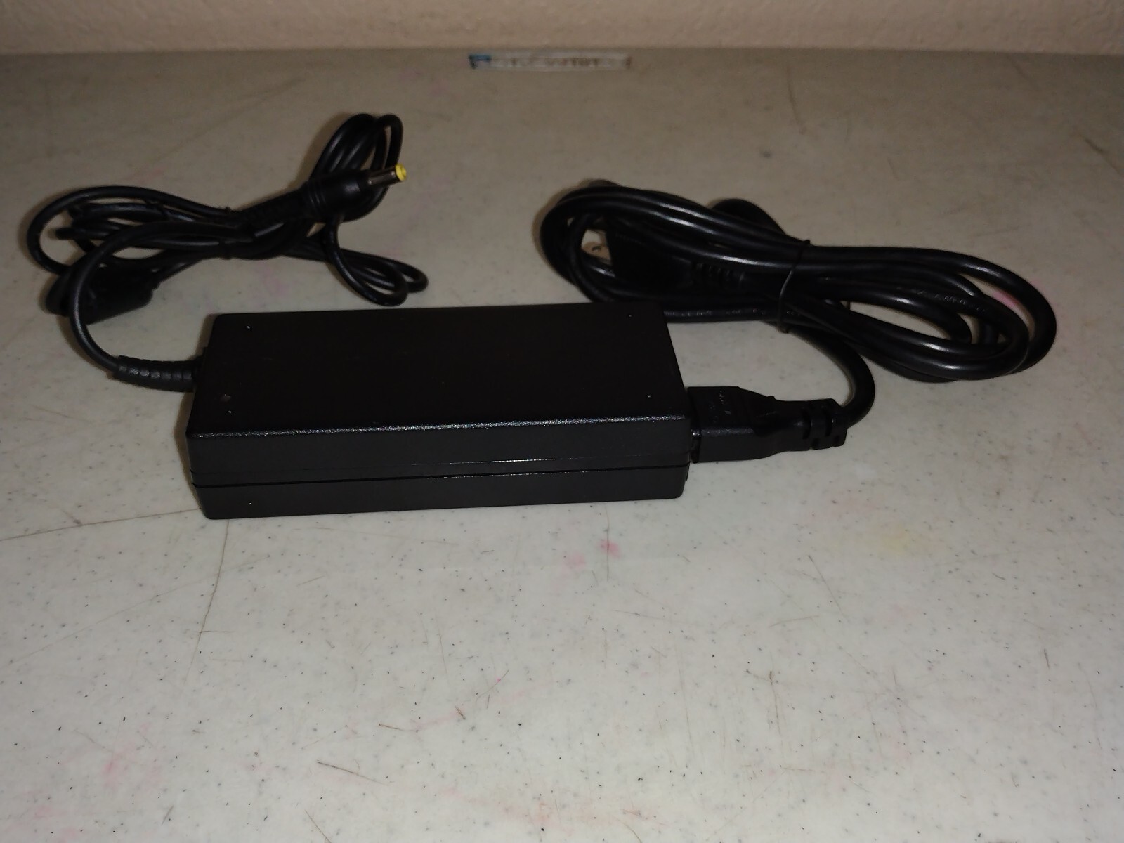 DELTA ELECTRONICS ADP-90CD AC/DC ADAPTER BD 100-240V 20V 4.5A OUTPUT | eBay