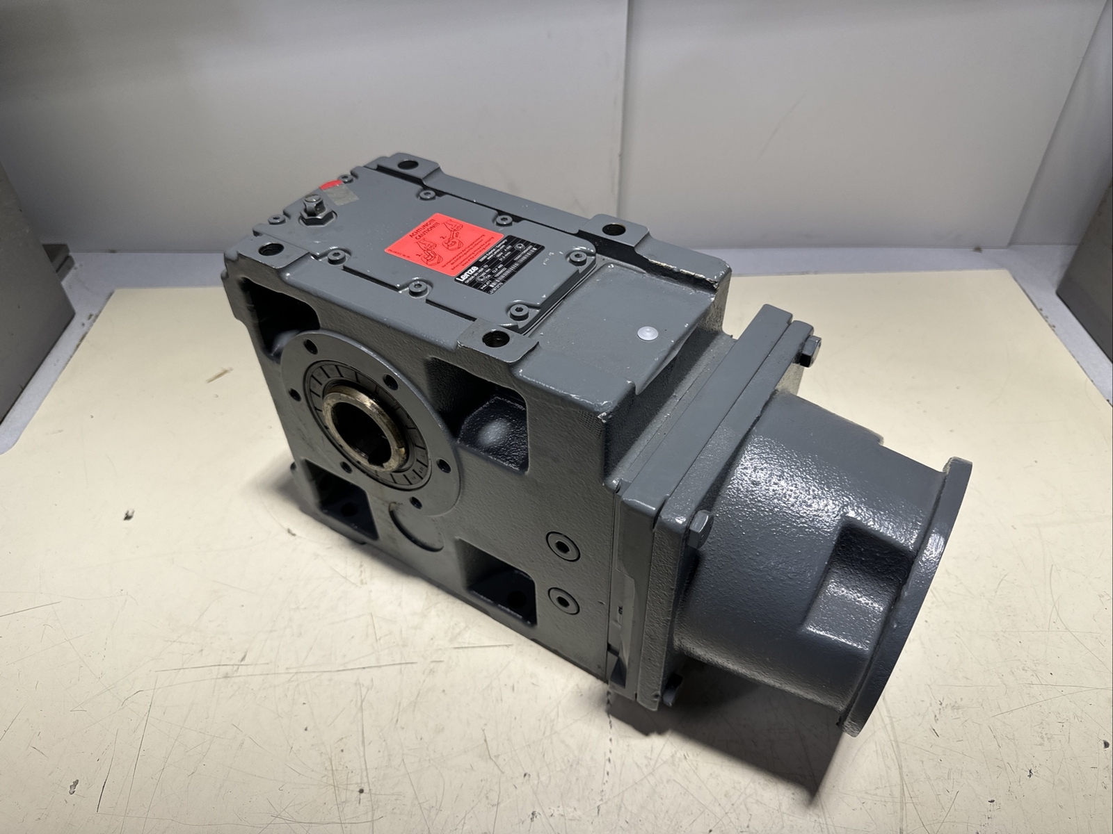 *NEW* Lenze GKS06-3N HBR 1D Gear Reducer 31,5 r/min 665 Nm ~ Warranty ...