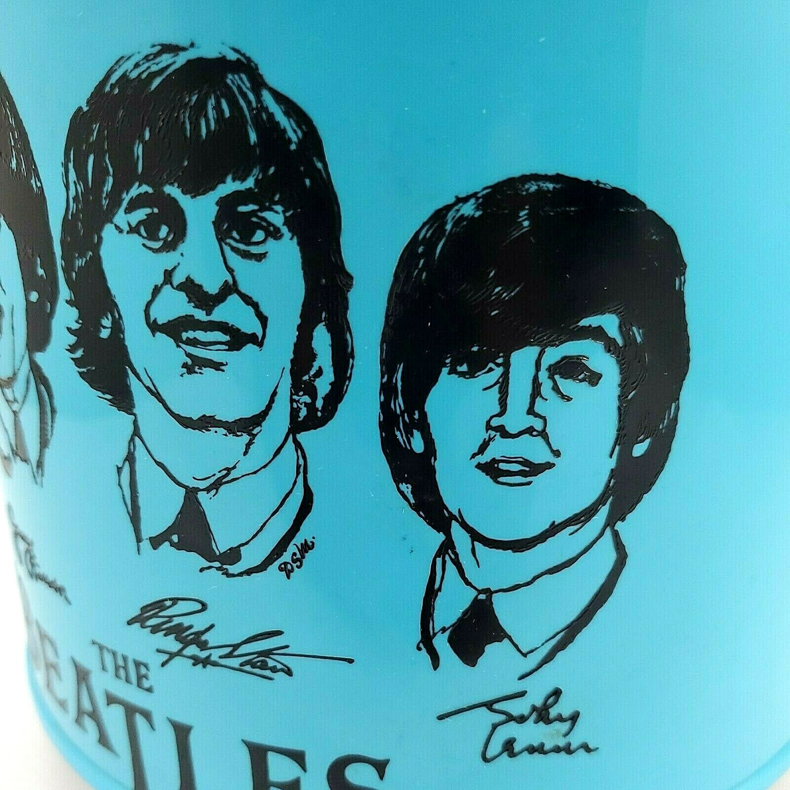 Vintage 1966 NEMS Disk-Go-Case 45 rpm Record Case Beatles Portraits ...