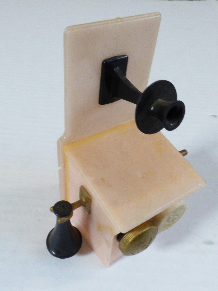 VTG Retro Pink Plastic Tiny Retro Phone wall Telephone Salt & Pepper ...