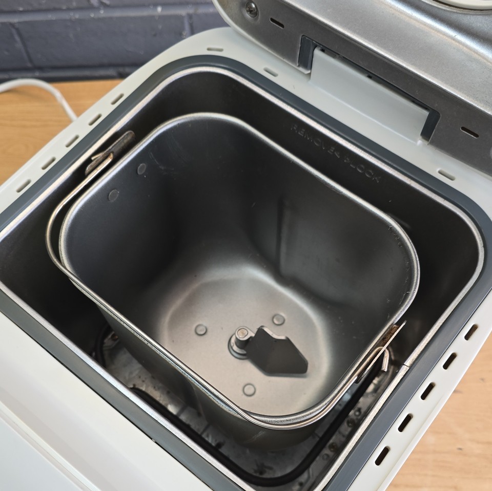 Morphy Richards Fast Bake Bread Maker Machine With Manual 48280 White ...