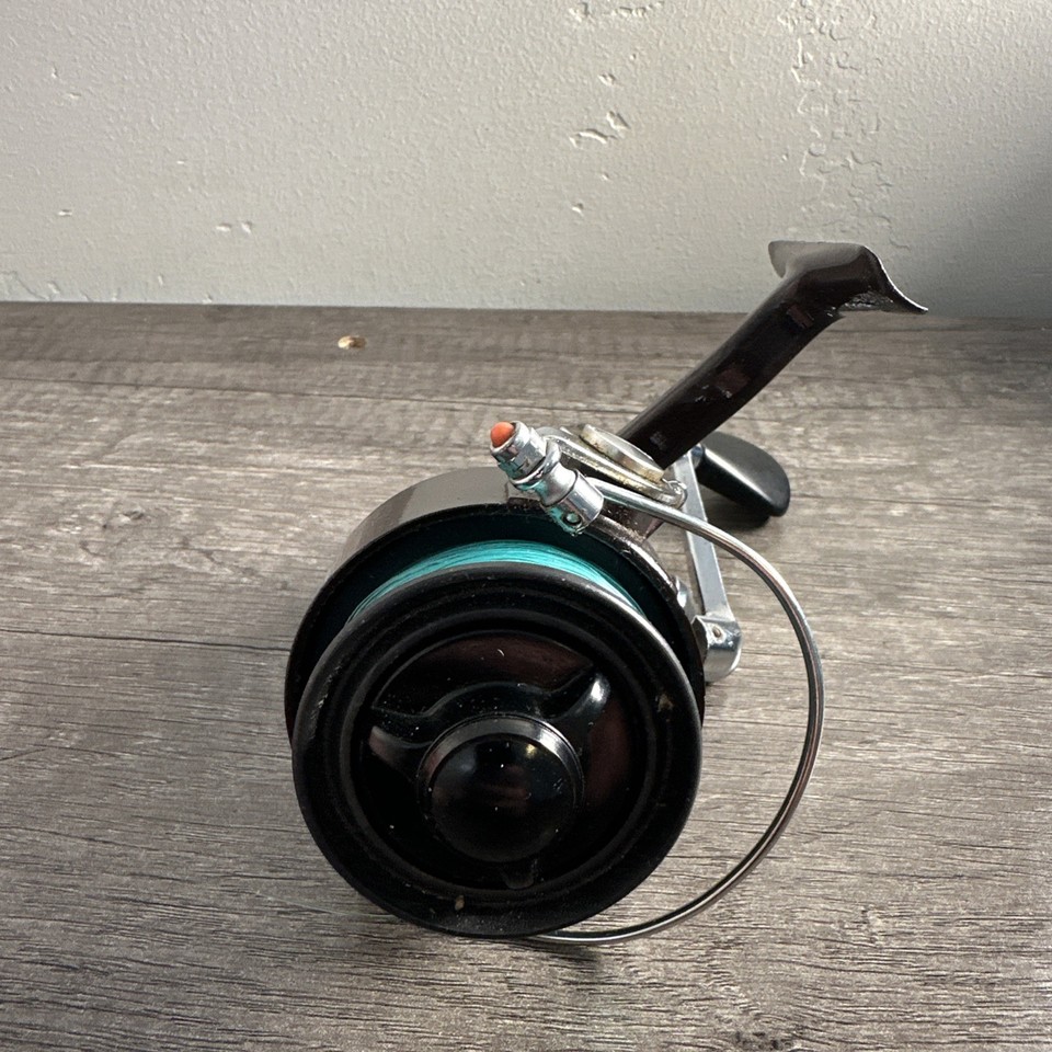 VINTAGE TED WILLIAMS 460 FISHING SPINNING REEL MADE NICE CONDITION ...
