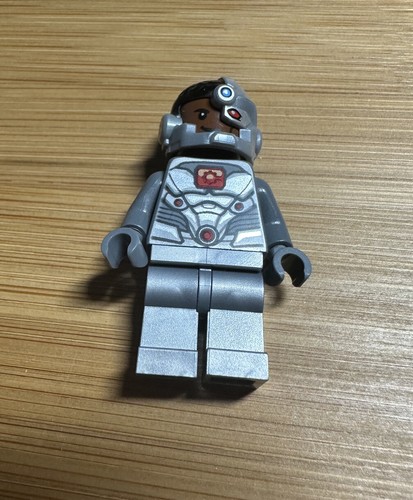 LEGO Cyborg Minifigure 76098 Super Heroes DC Justice League | eBay