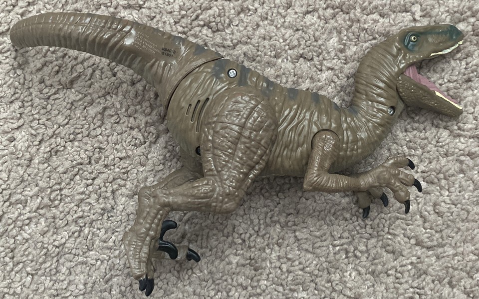 2015 Jurassic World Velociraptor Delta Raptor Dinosaur Figure Park Toy ...