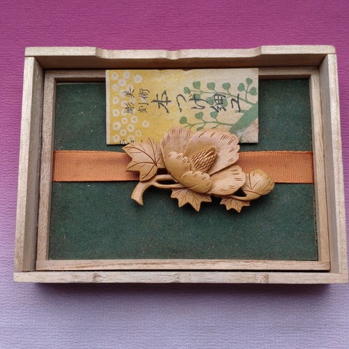 Japanese Wood Carved Obi Dome Floral Design Boxwood Netsuke Style ...