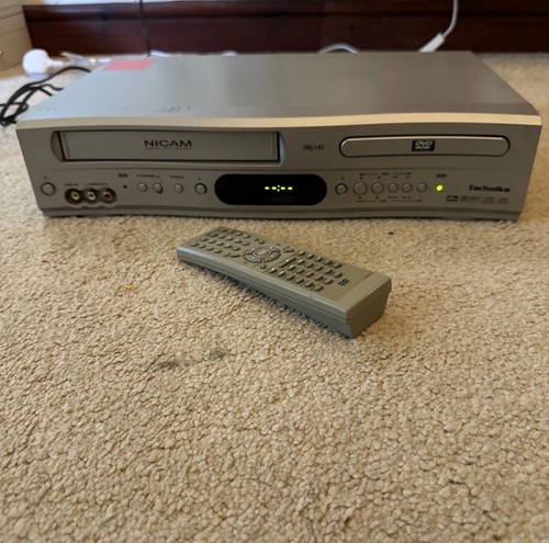 Technika DVR100 Combination VHS DVD Player With Remote Plus Scart Leads ...