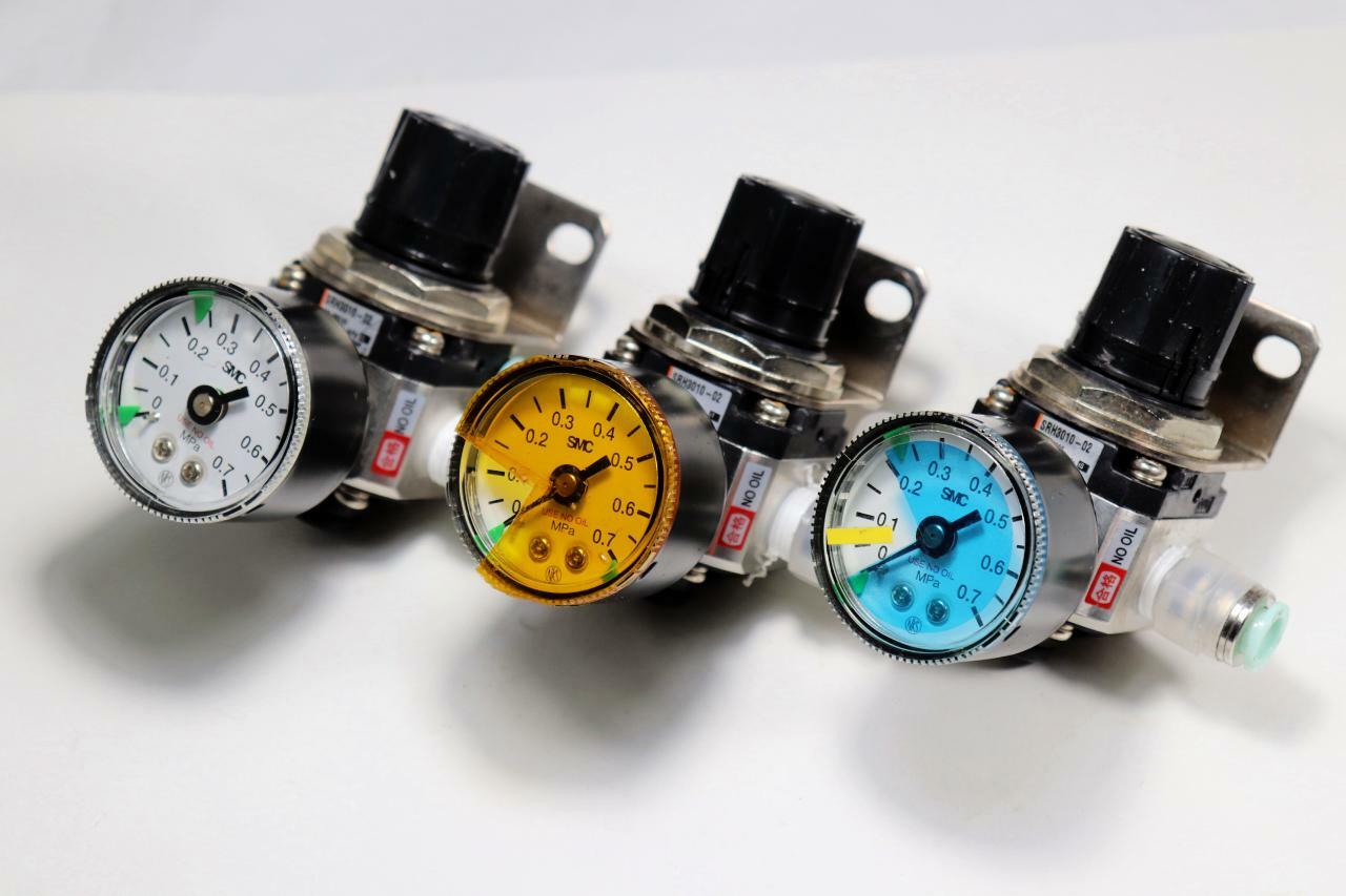 SMC SRH3010-02 Clean Regulator s/steel with 5/16"(8mm) Fitting/Gauge 0. ...