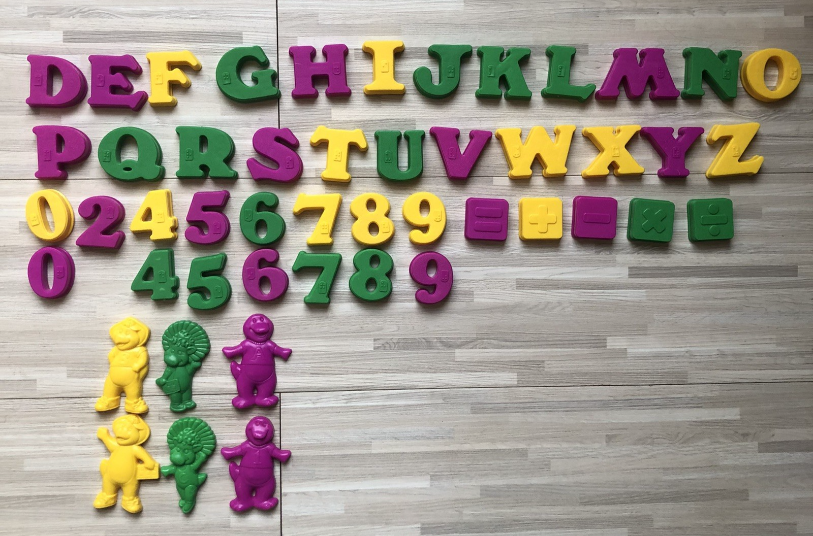 Lot of 49- Barney & Friends Magnetic Letters & Numbers, ABC 123, 1997 ...