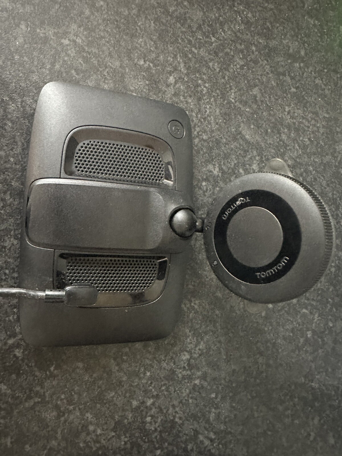 TomTom GO Basic 5 inch GPS ,Lifetime Maps & Lifetime Traffic, Wi-Fi ...