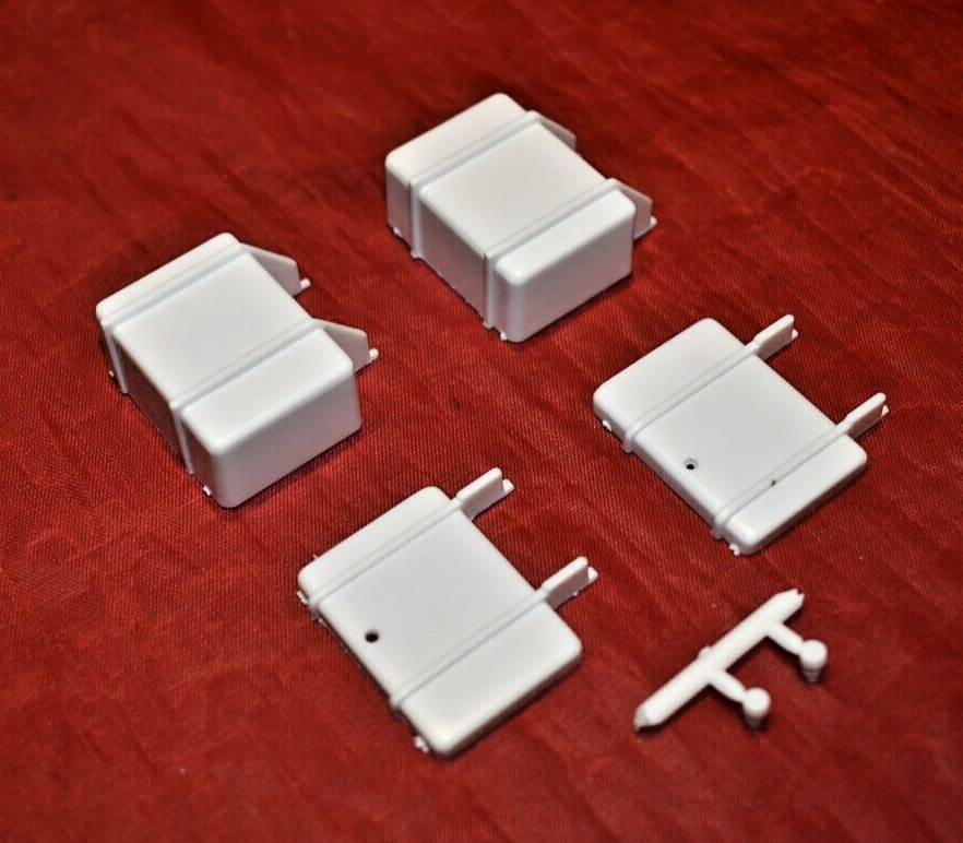 AMT Dodge L700 Fuel Tanks 1/25 | eBay