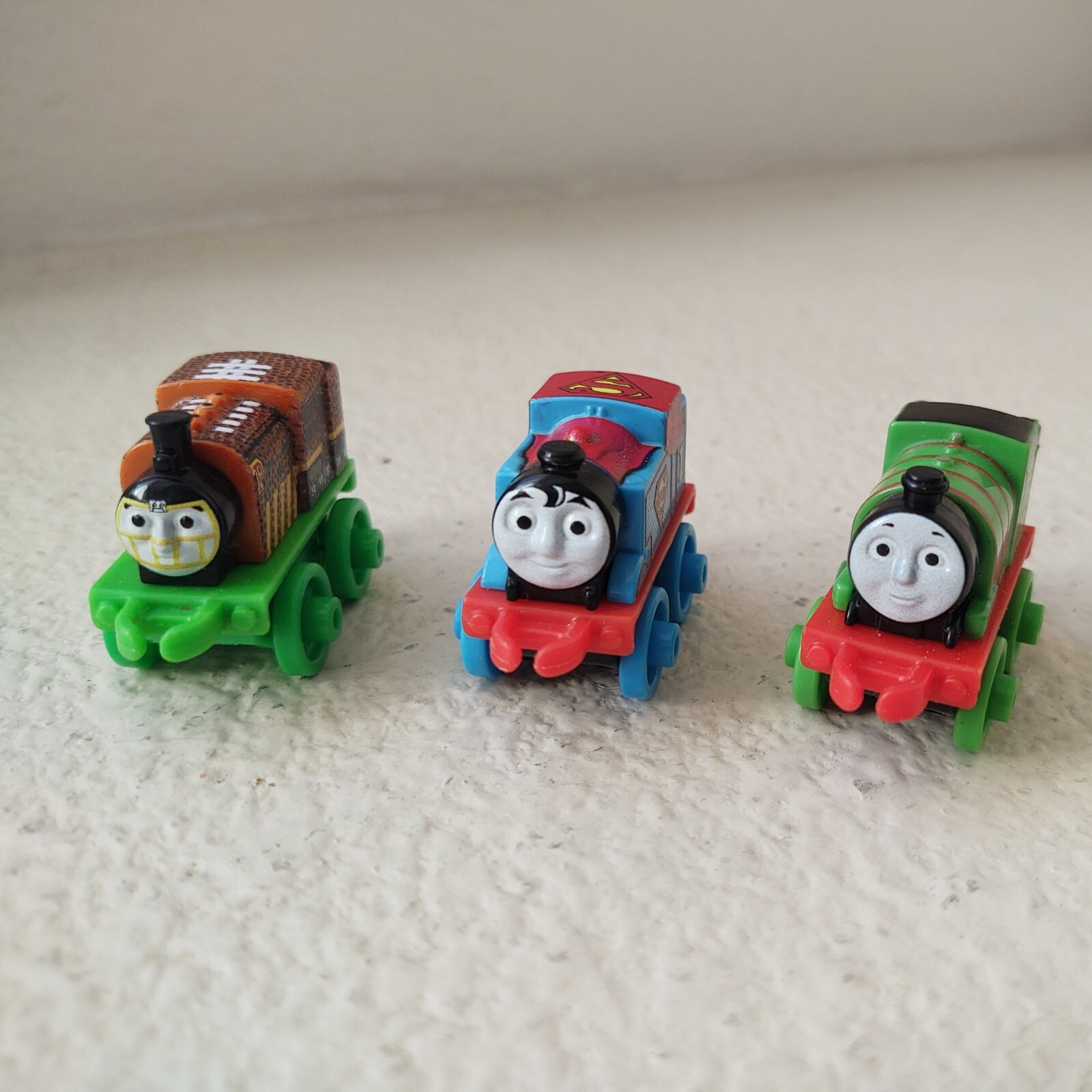 Thomas And Friends Minis Lot Of 3 Trains Superman Thomas Percy 6 Porter ...