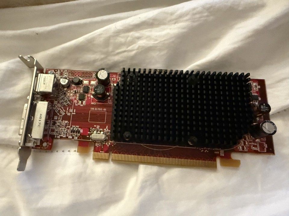 Dell ATI Radeon HD 2400 PRO 256MB PCI-E Video Card ATI-102-B17002(B ...