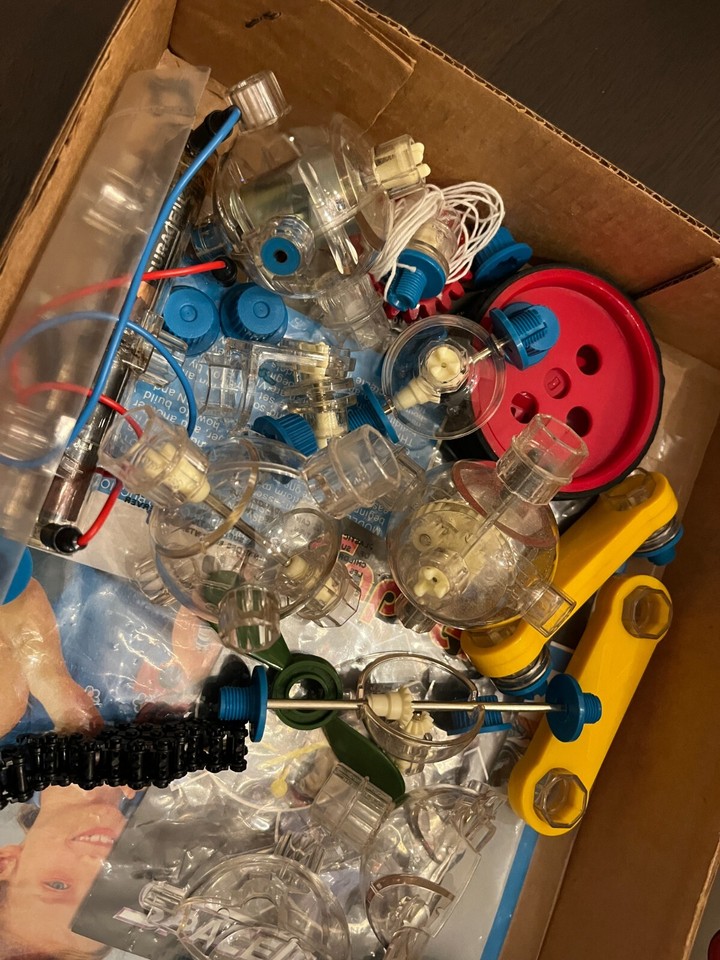 VINTAGE 1978 CAPSELA 250 Motorized Toys Building Set Construction ...