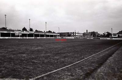 PHOTO 1983 THE HUISH IN YEOVIL THE HUISH WAS THE HOME OF YEOVIL TOWN ...