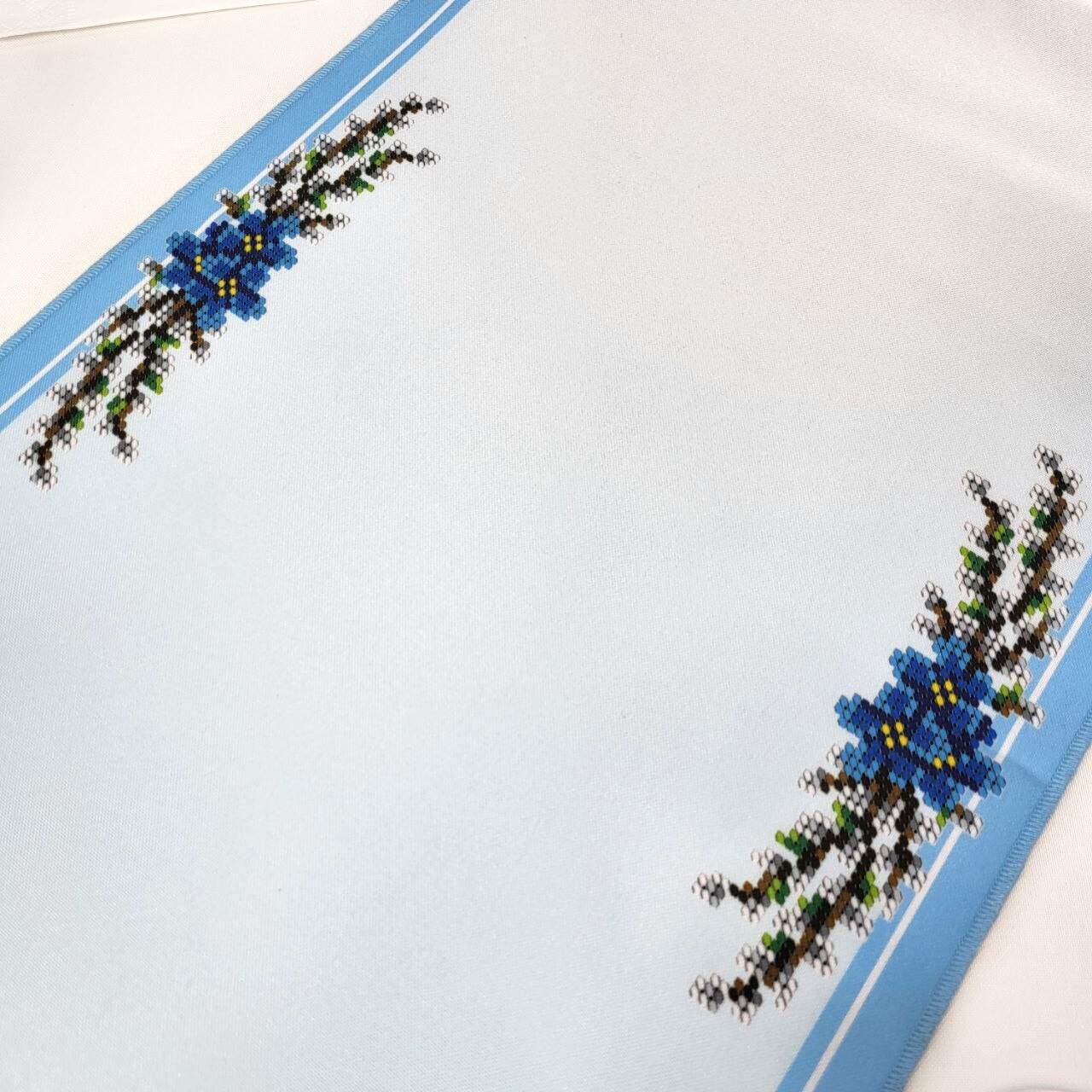 Easter Bead Embroidery Kit Needlepoint Decorative Table Linen Runner ...