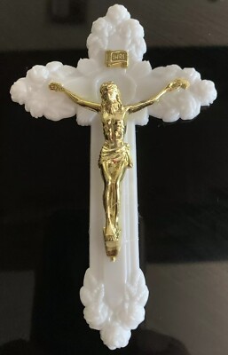 Crucifixes & Crosses - Plastic Crucifixes