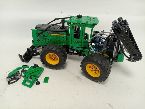 LEGO Technic John Deere 948L-II Tractor And Rescue Boat 42120 ...