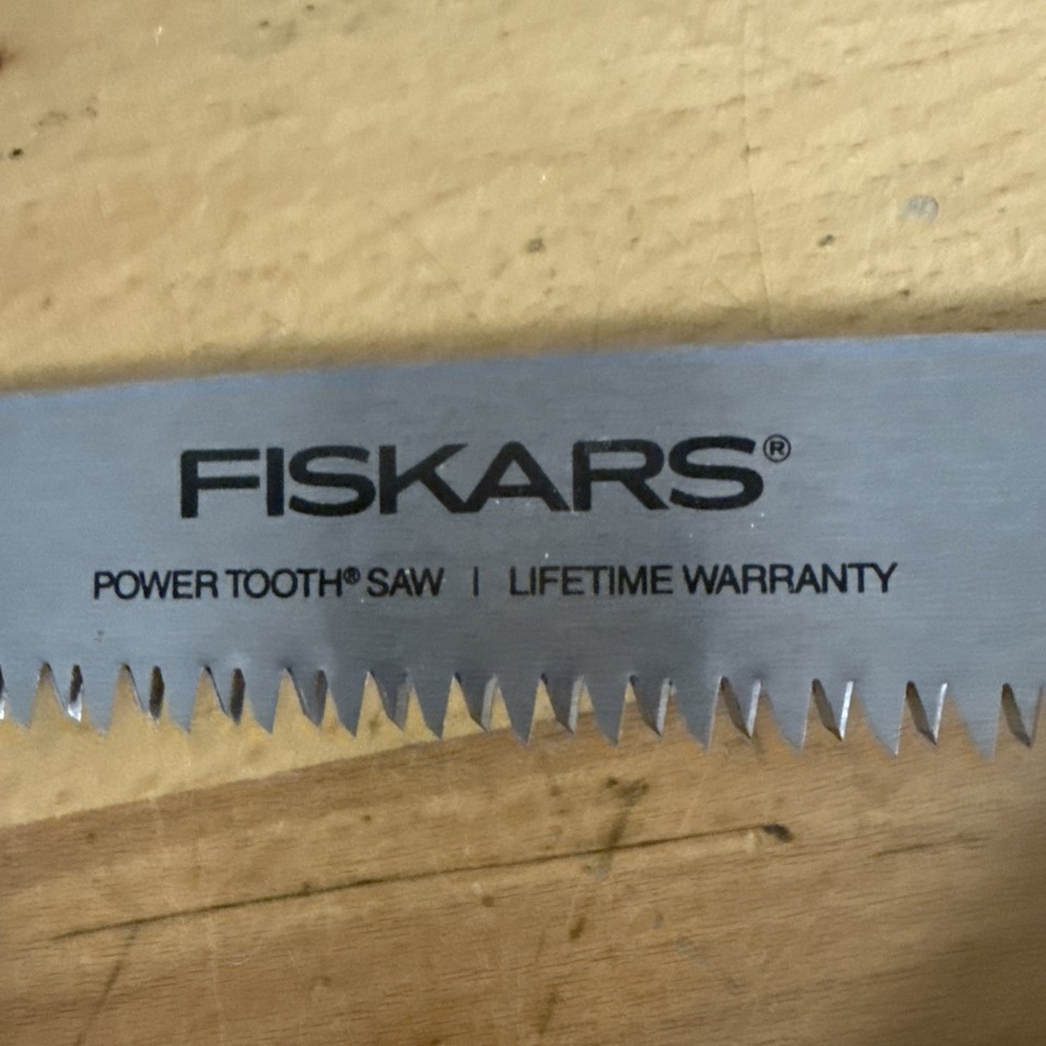 Fiskars Power Tooth Folding Saw - 10" Blade Locks In Two Cutting ...