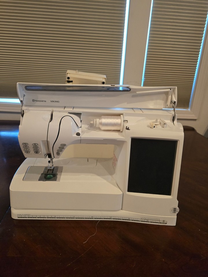 Husqvarna Viking Designer SE Sewing & Embroidery USB Machine | eBay
