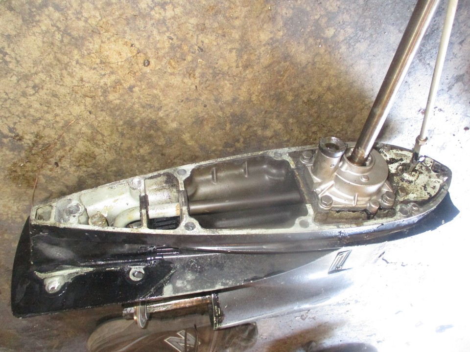 Suzuki DF 60 70 hp outboard 20" shaft lower unit | eBay