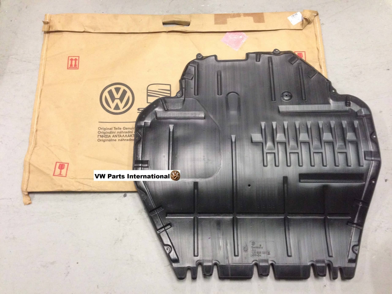 VW Golf MK4 Under Tray Engine Cover 1J0 825 237 M Genuine OEM VW Part ...
