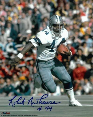 Robert Newhouse signed Dallas Cowboys NFL 8x10 Photo w/ #44 (blue sig ...