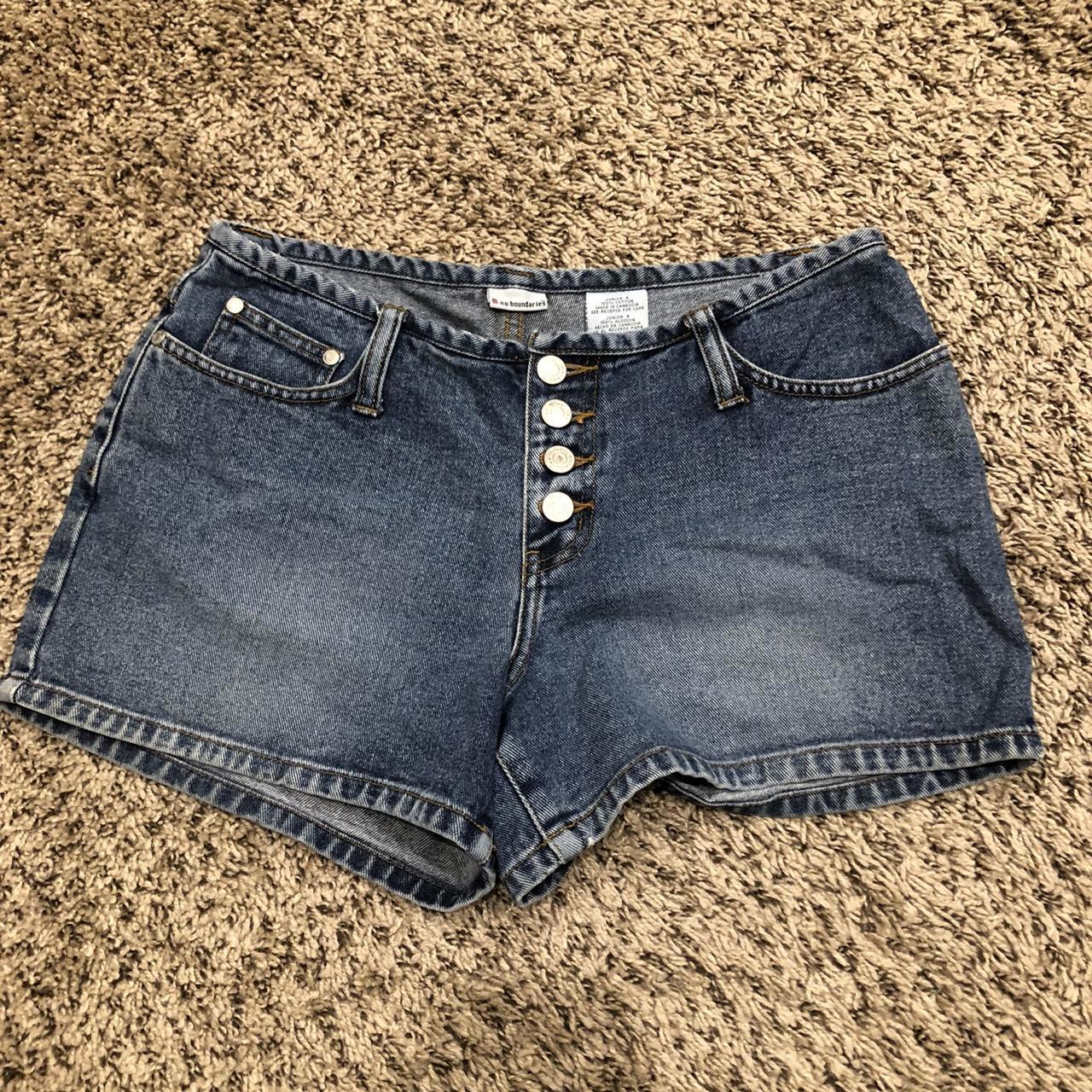 2000s No Boundaries Mid rise Short Shorts with cute b… - Gem