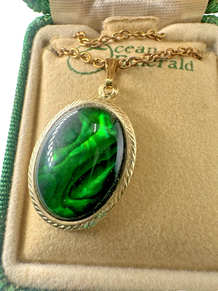 Ocean Emerald Brand Paua Shell Stud Earrings + Necklace Vintage Costume ...